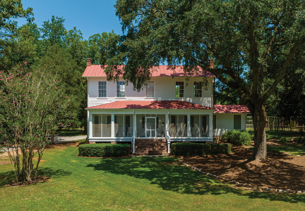 Flannery O’Connor at 100 | Savannah Magazine